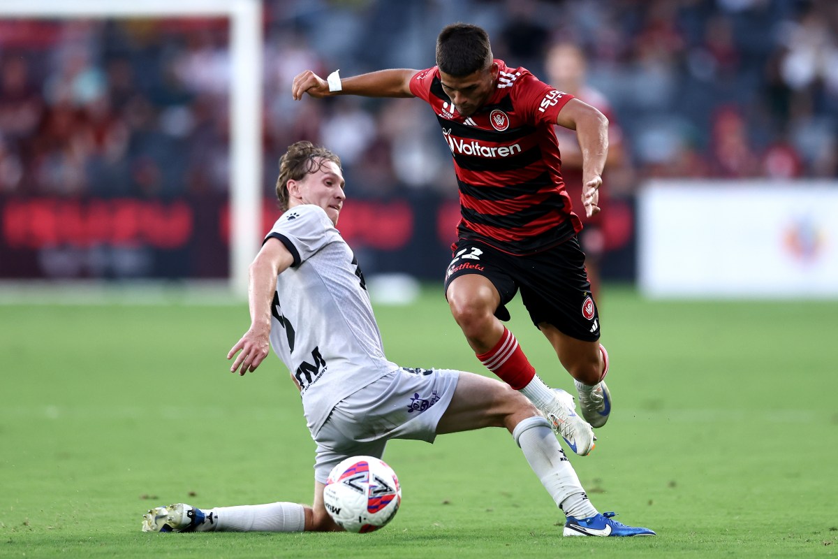 10-man Wanderers defeated by local rivals Macarthur - Western Sydney ...