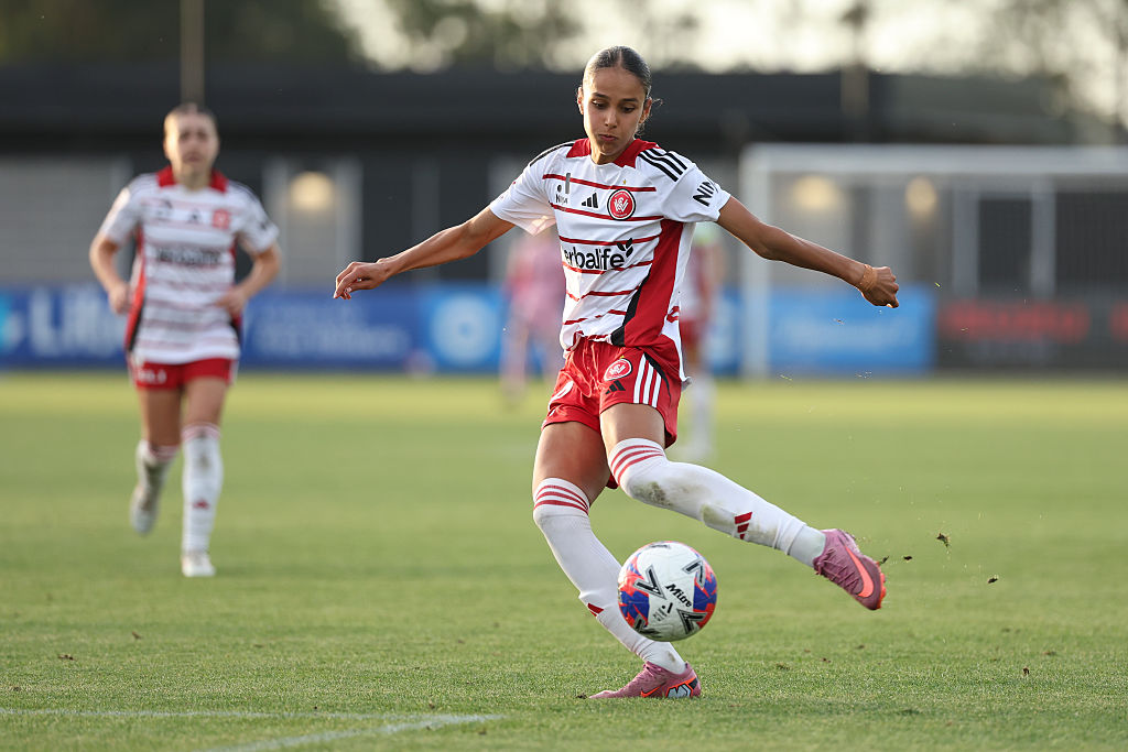 Wanderers fall narrowly to Victory in Melbourne - Western Sydney Wanderers